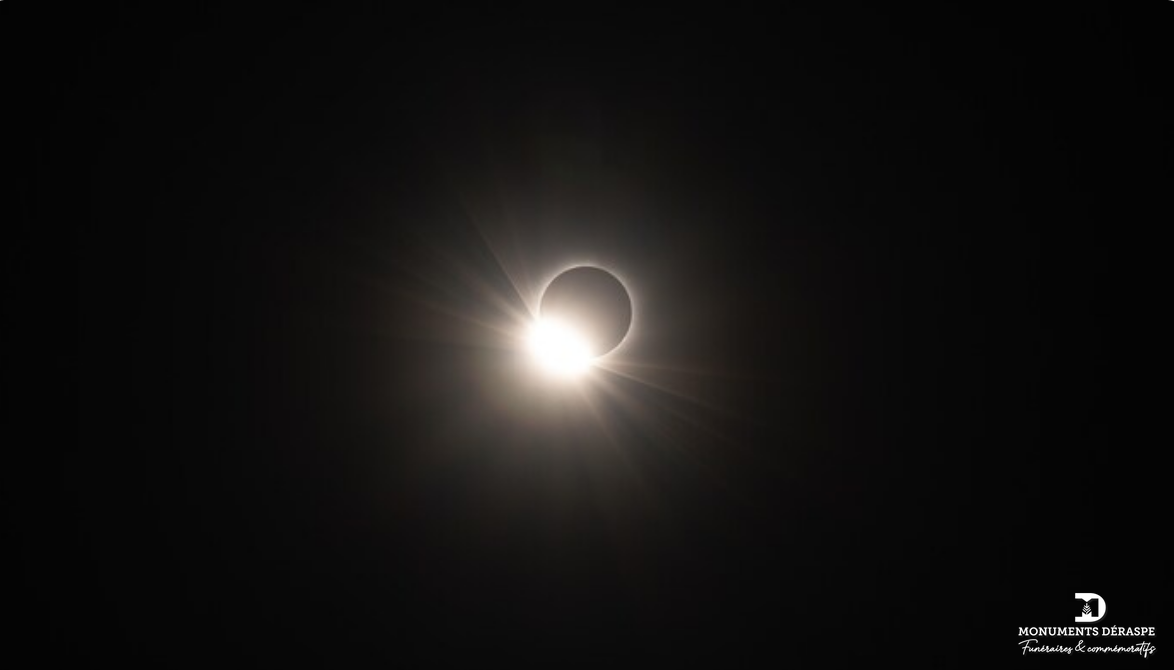 Éphémérides : Une rare éclipse totale de soleil a traversé le Canada ...