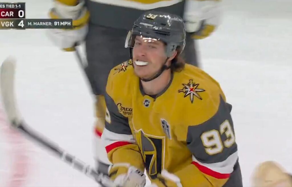 Mitch Marner : de « choker » en séries à favori pour le trophée Conn ...