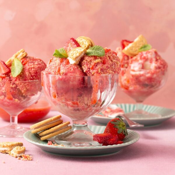 Boules de yogourt glacé shortcake aux fraises - Portail des Îles de la ...